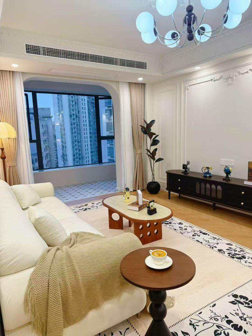 Morden 2brs with floor heating and balcony belonged to Xintiandi area ...